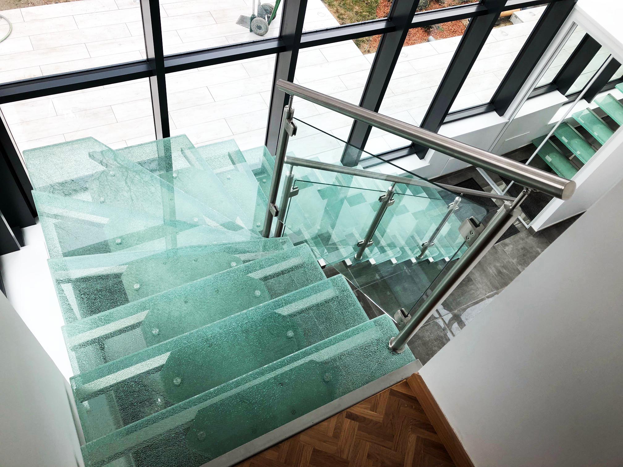 Staircase: our publication in Construire sa Maison | My Laminated Glass